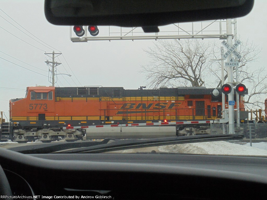 BNSF 5773